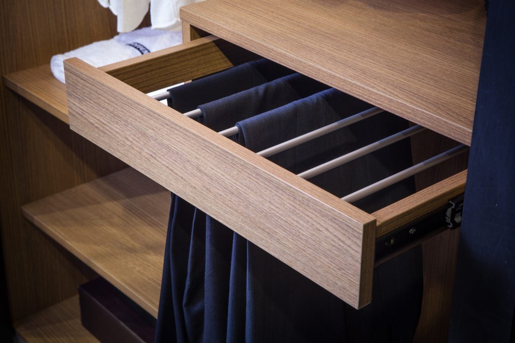 Pull-out pants rack - Hoffen | Official Page | The Art of Living